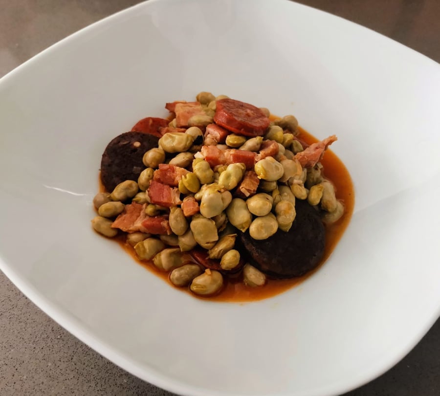 Descubrimos una fácil y deliciosa receta de habas con chorizo